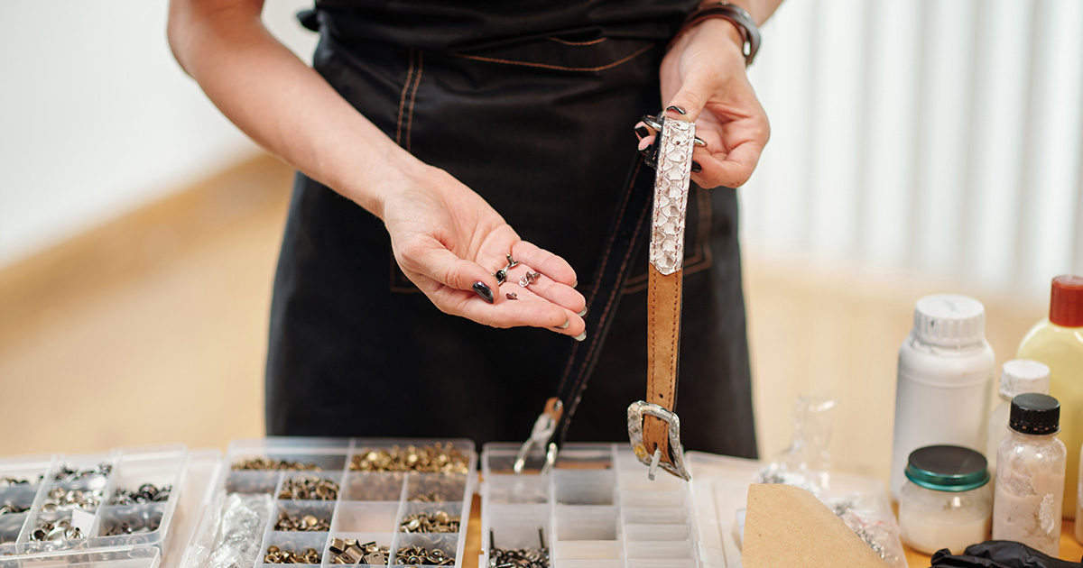 Creative Grommeting Projects You Have to Try Right Now | Binding101